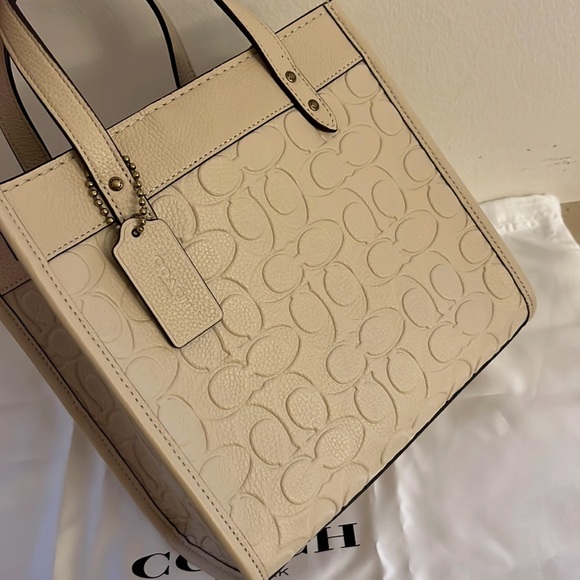 Coach | Bags | Coach Field Tote 22 Ivory C4829 In Signature Leather ...